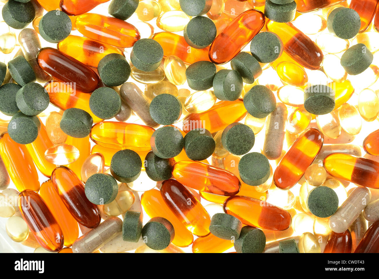 Human brain and capsules hi-res stock photography and images - Alamy