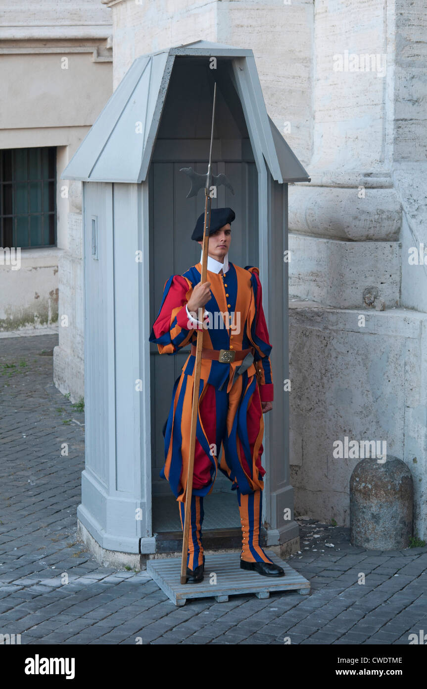 Popes bodyguard hi-res stock photography and images - Alamy