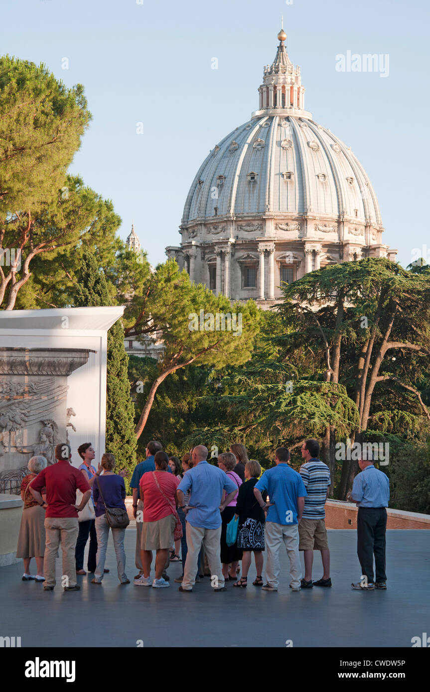 Tourist's and guide during the Vatican museum tour with St Peters ...