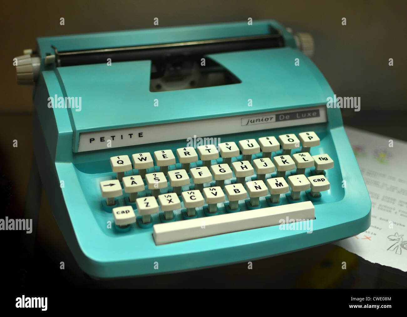 Toy typewriter hi-res stock photography and images - Alamy