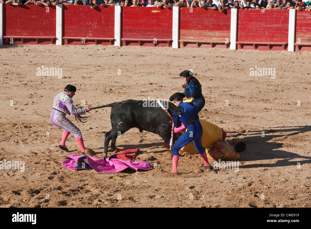 Banderilleros hi-res stock photography and images - Alamy