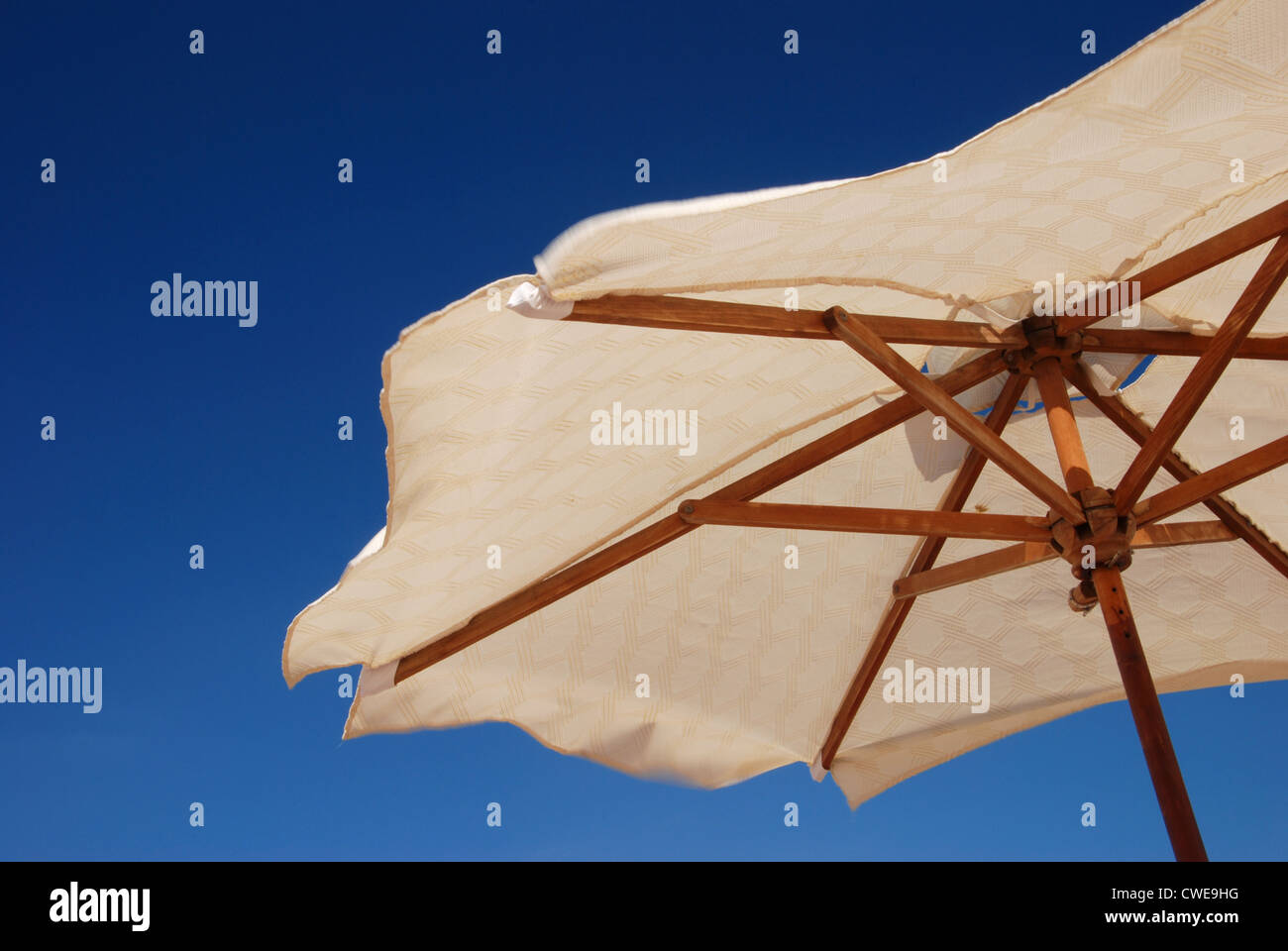 Beach parasol hi-res stock photography and images - Alamy