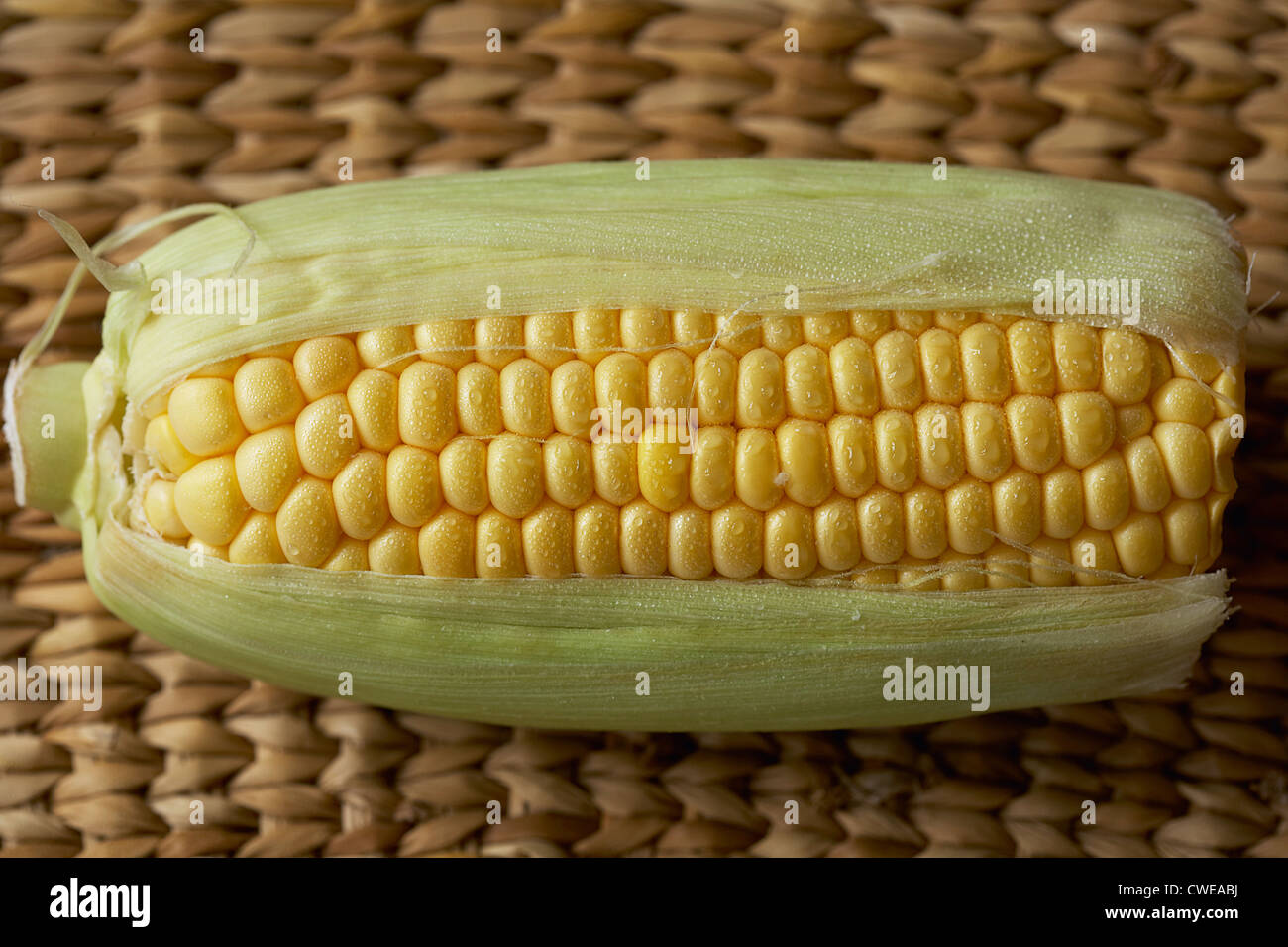 Traditional African cooking. Fresh sweetcorn Stock Photo - Alamy