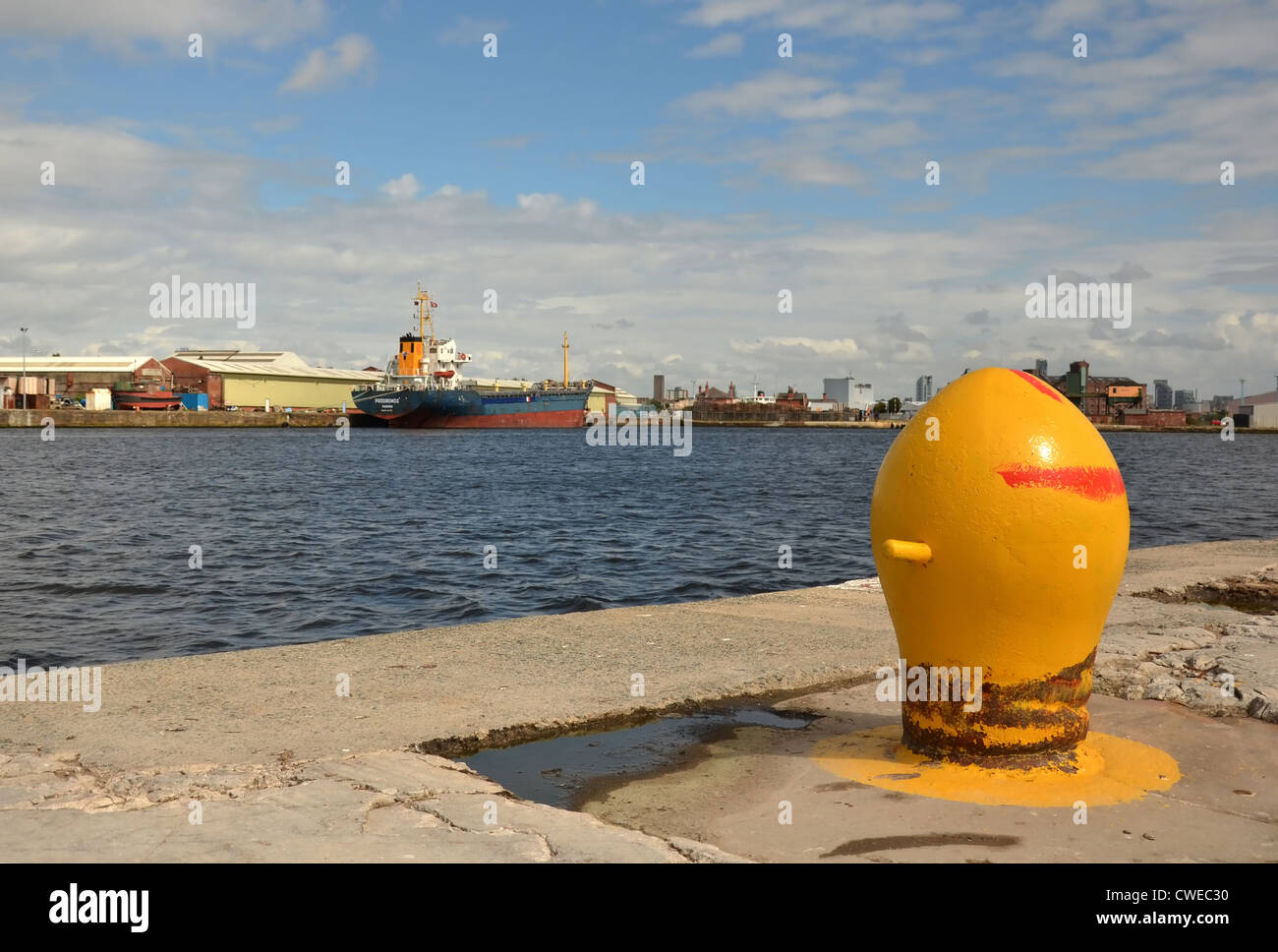 Quay Quayside Mooring High Resolution Stock Photography and Images - Alamy