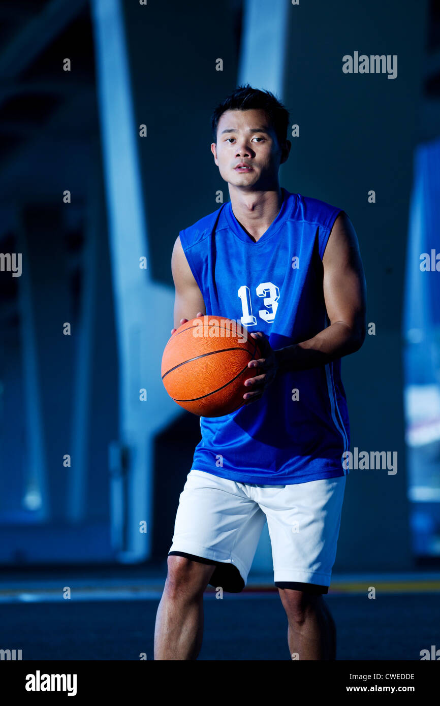 Asian basketball player young hi-res stock photography and images - Alamy