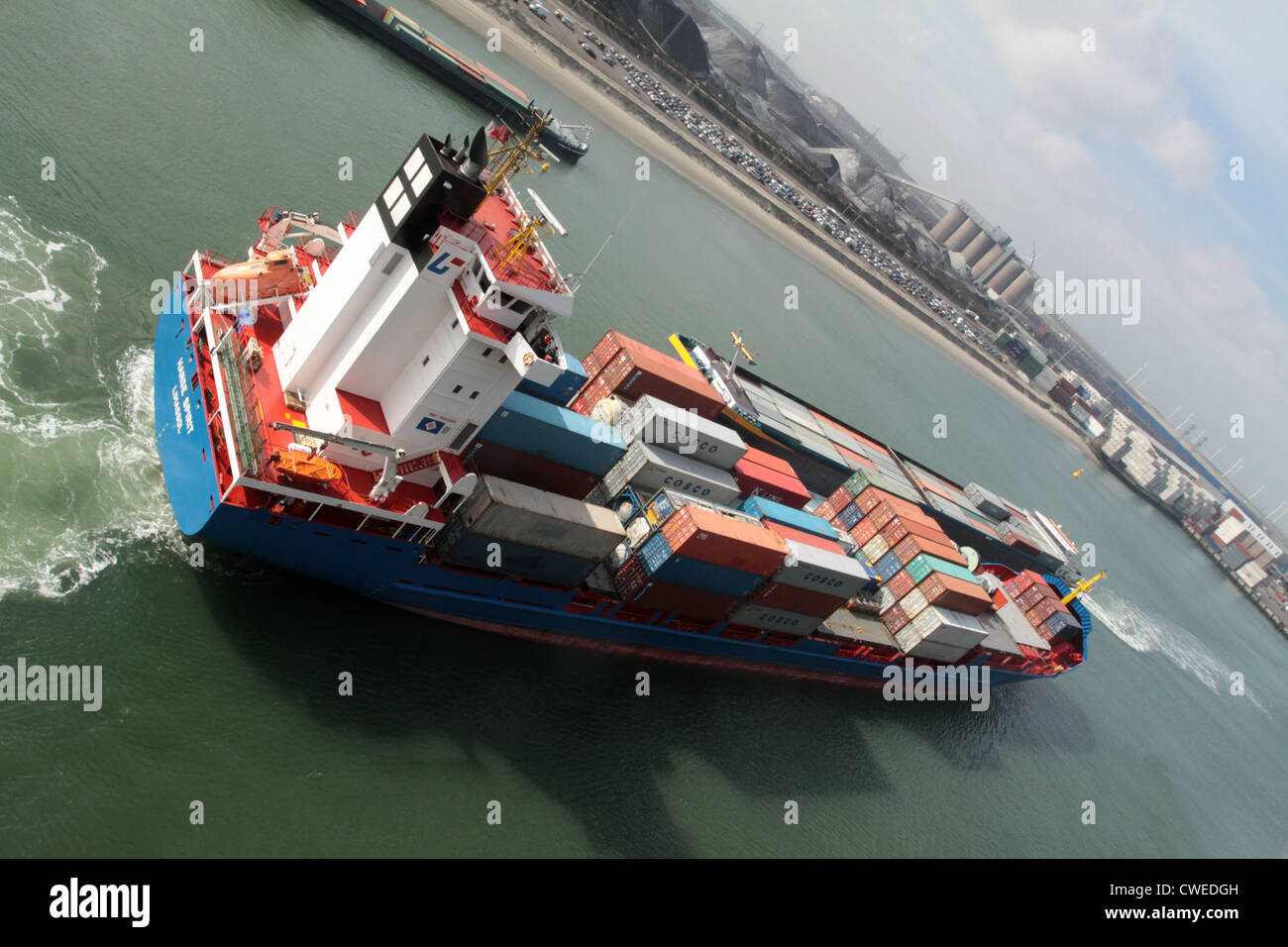 Medium sized port hi-res stock photography and images - Alamy