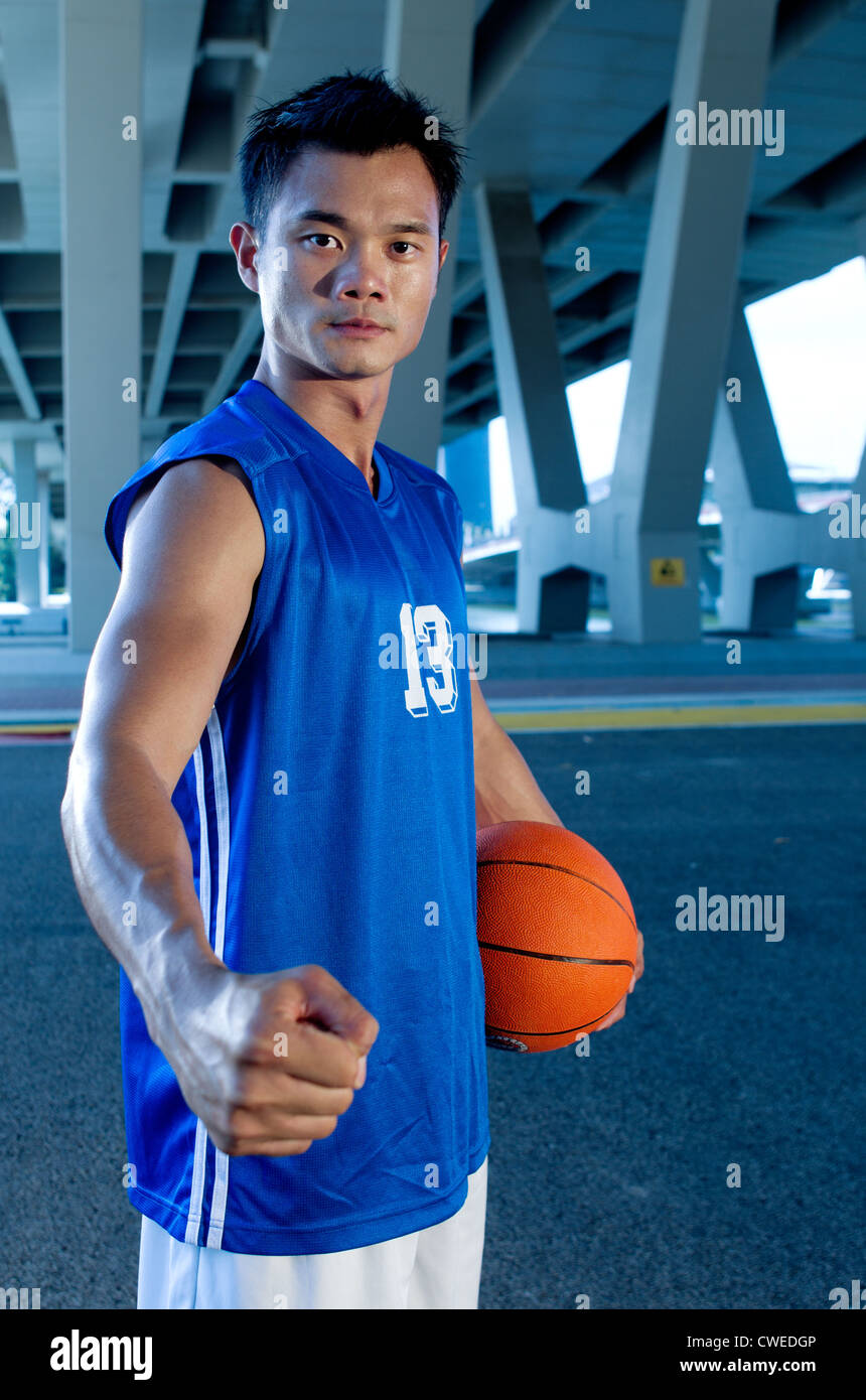 Basketball player hi-res stock photography and images - Alamy