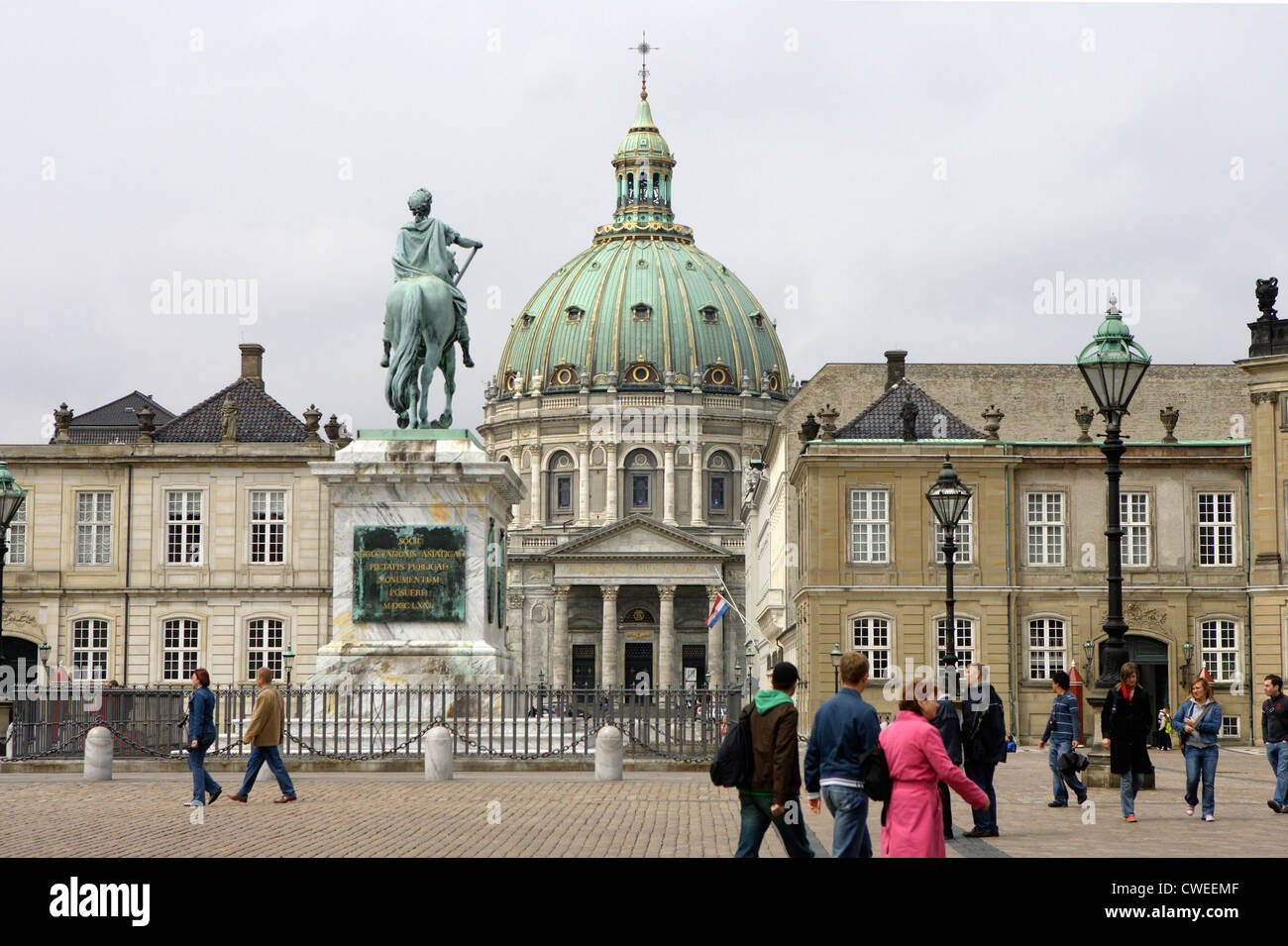 Copenhagen amalienborg hi-res stock photography and images - Alamy