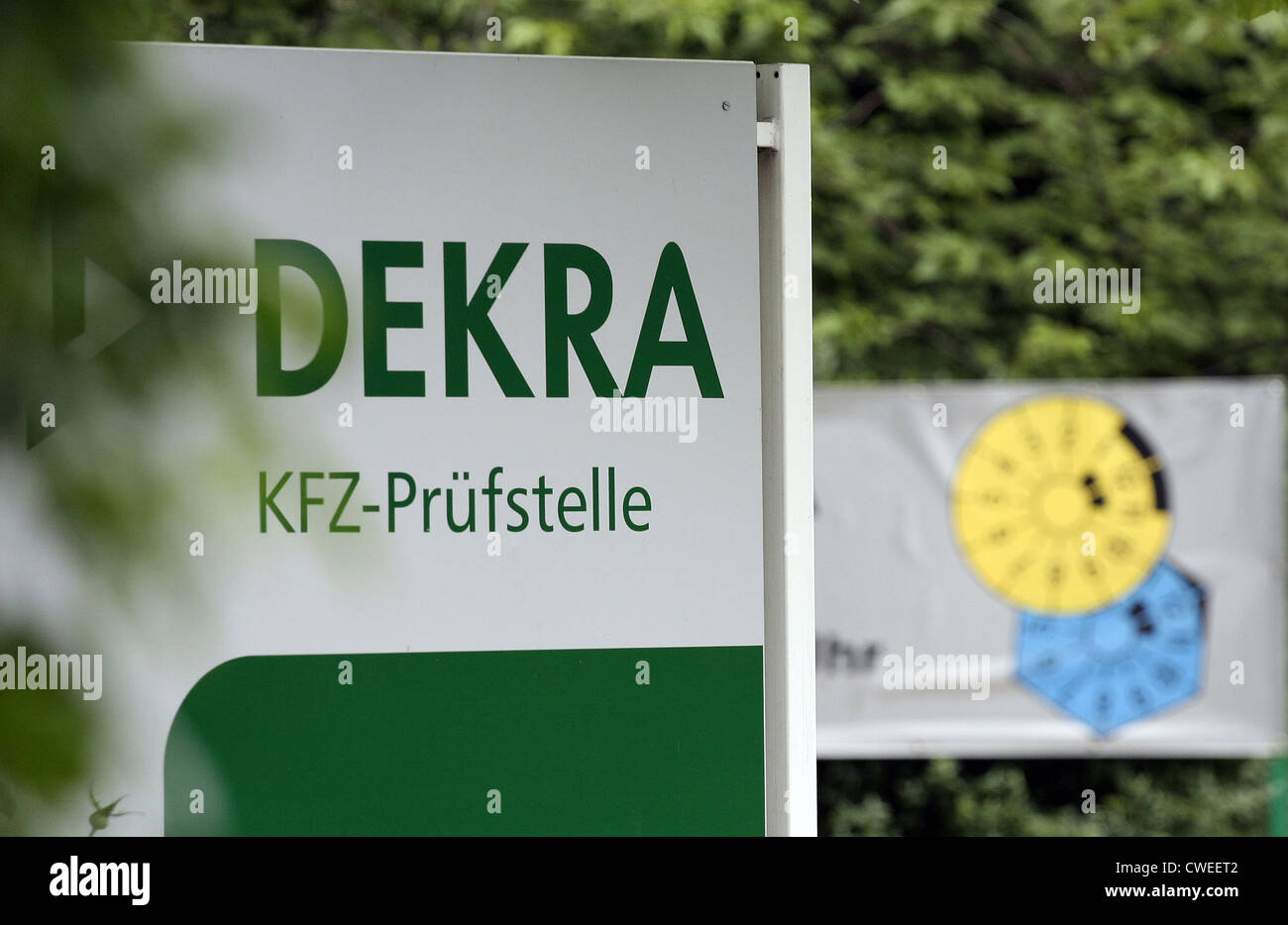 DEKRA Automotive Testing Stock Photo - Alamy