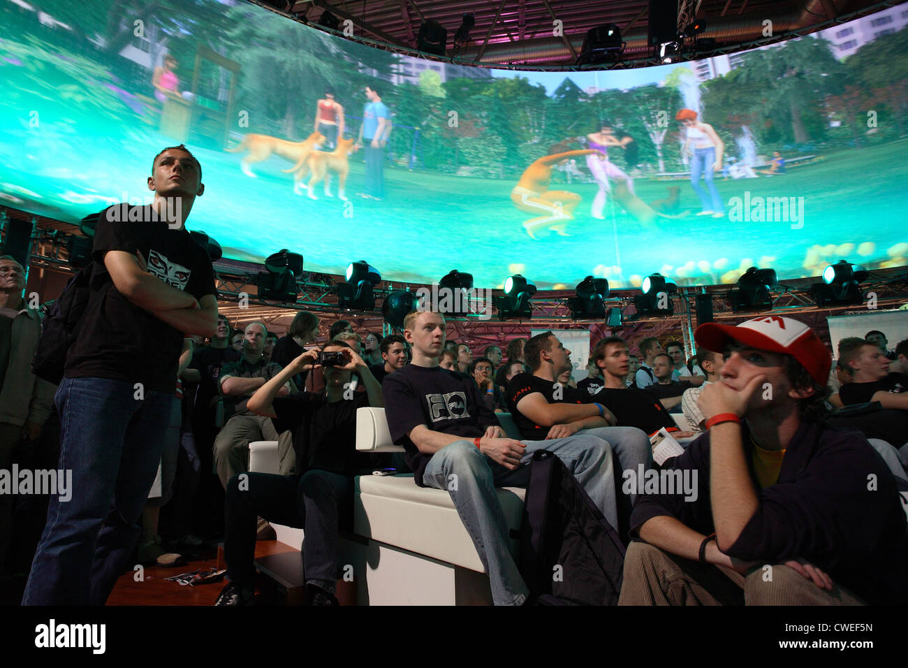 Ea games hi-res stock photography and images - Alamy