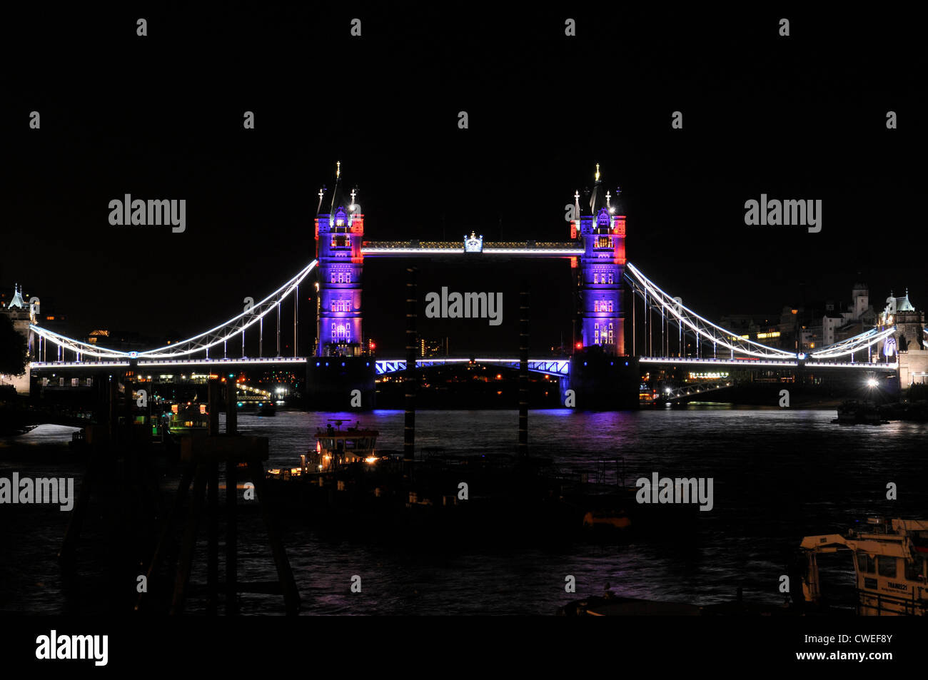 Light tower hi-res stock photography and images - Alamy