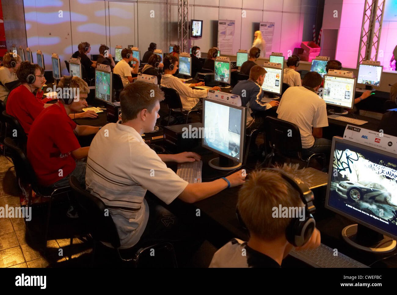 Participants hi-res stock photography and images - Alamy