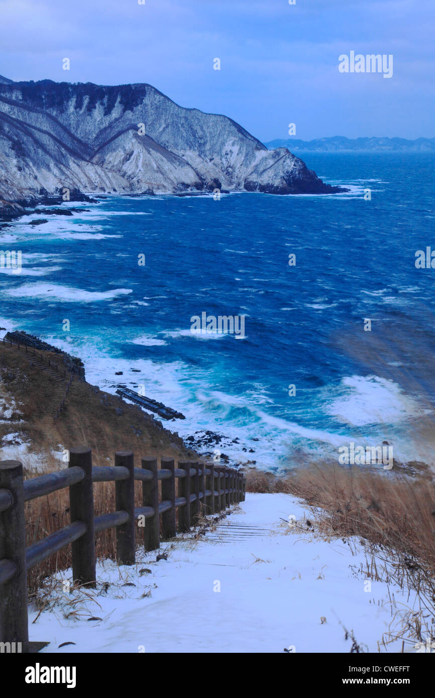 Rock beach in cliff hi-res stock photography and images - Alamy