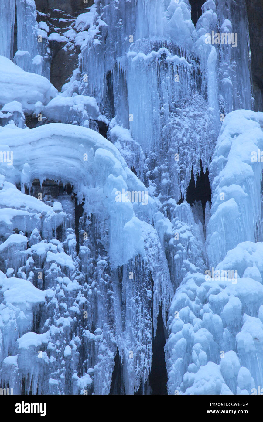 Frost covered rocks hi-res stock photography and images - Alamy