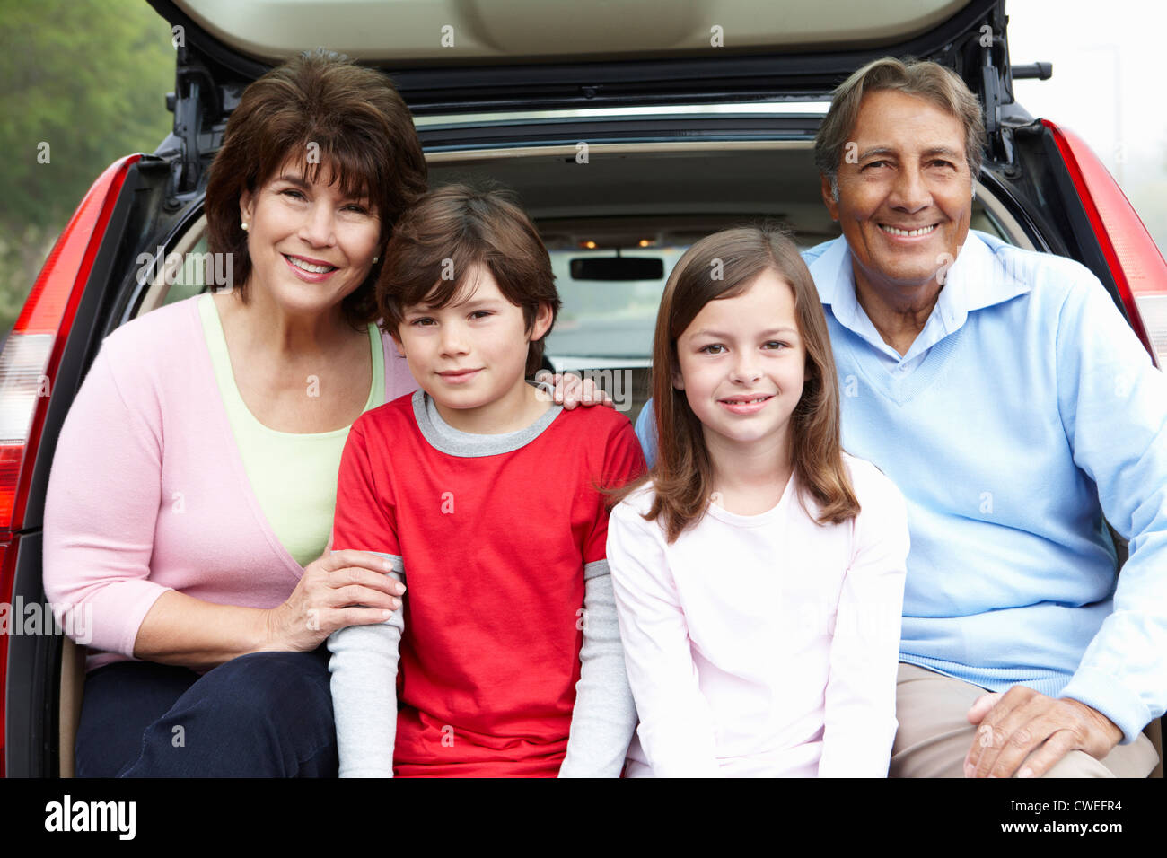 Hispanic grandparents and grandchildren outdoors Stock Photo - Alamy
