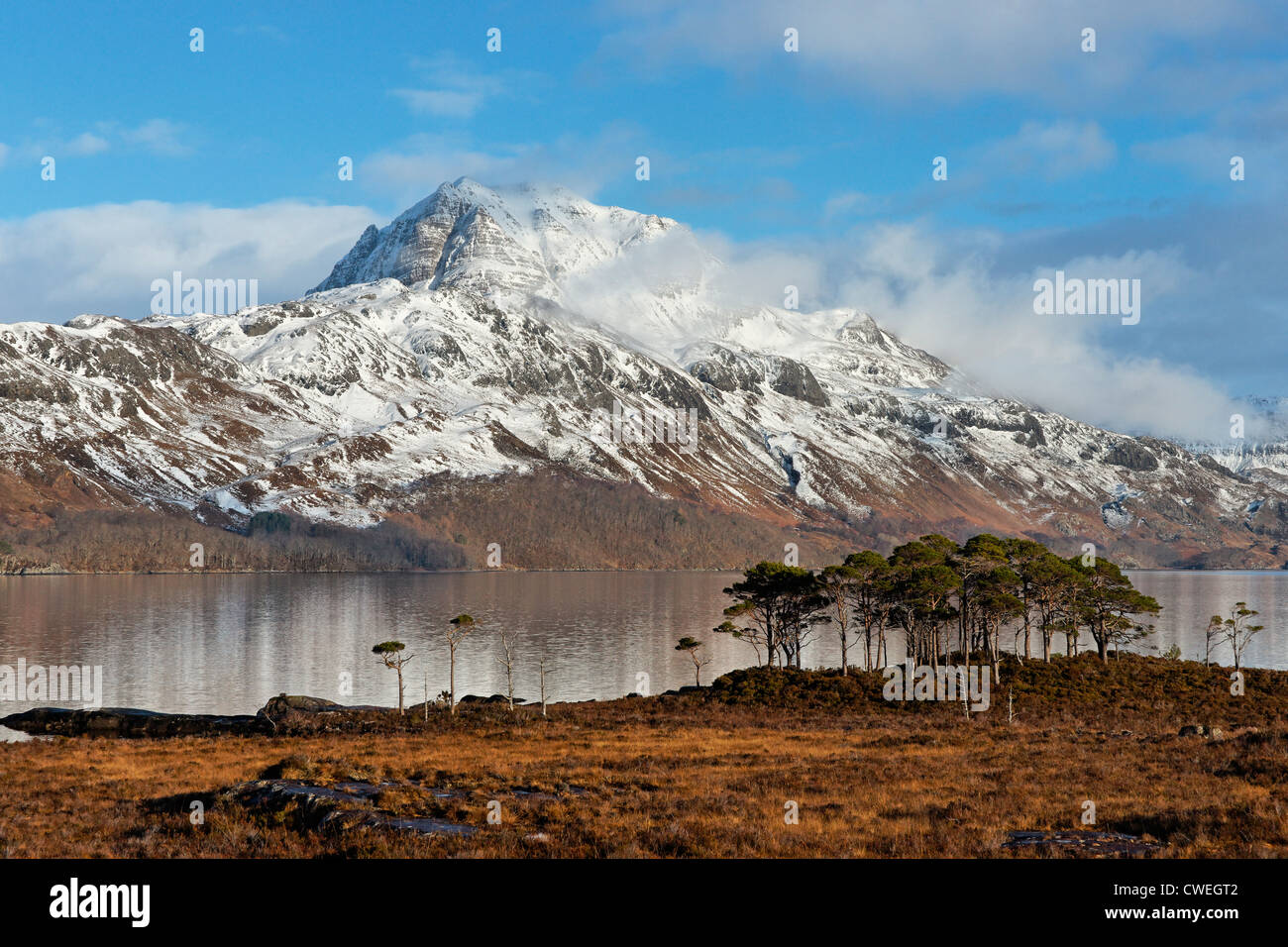 Loch maree hi-res stock photography and images - Alamy