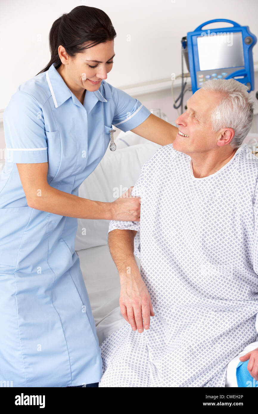 Hospital ward uk hi-res stock photography and images - Alamy