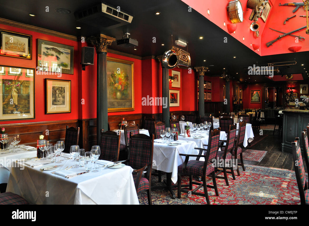 Boisdale belgravia bar restaurant belgravia hi-res stock photography ...