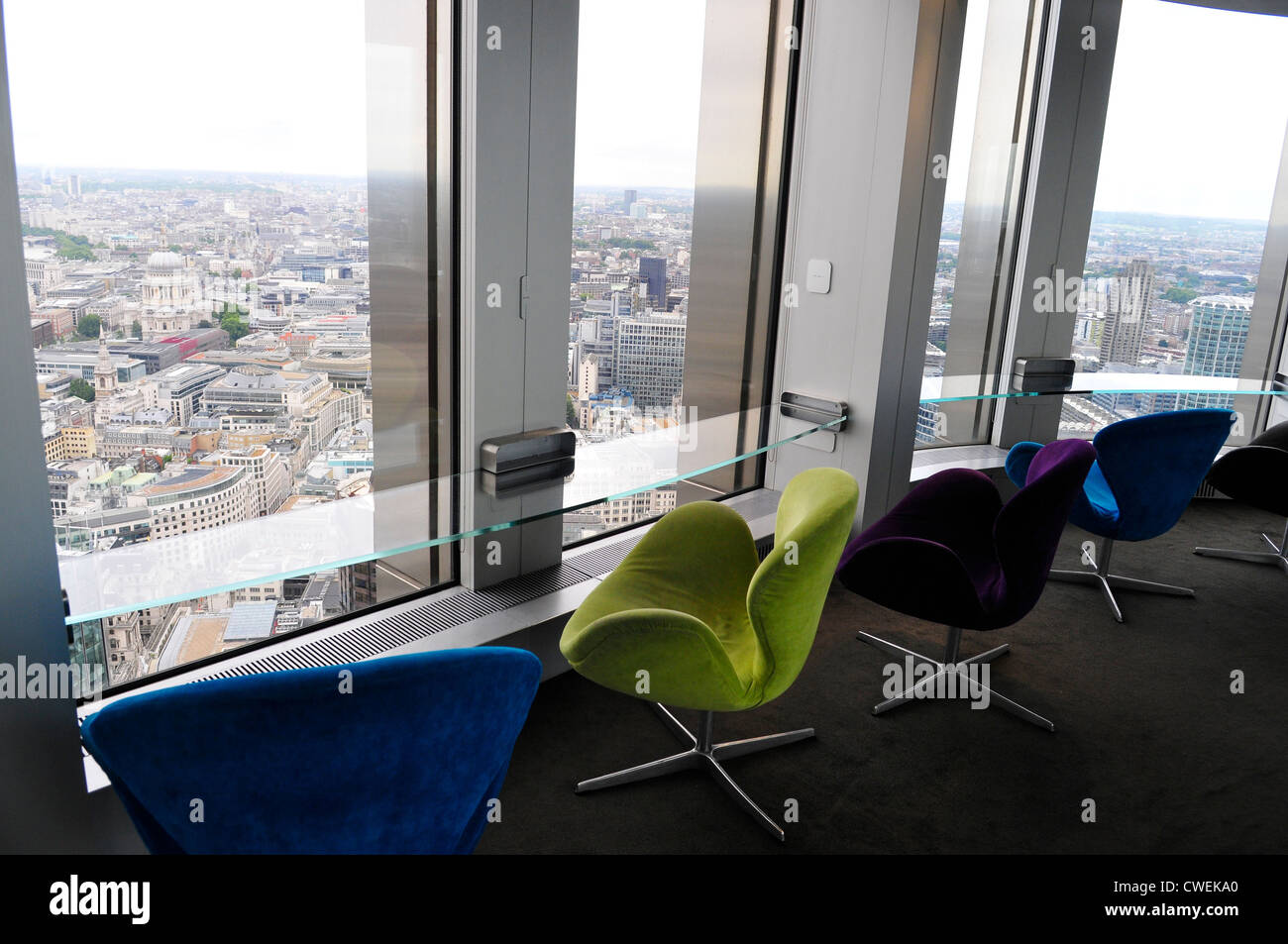 Vertigo tower 42 bar hi-res stock photography and images - Alamy