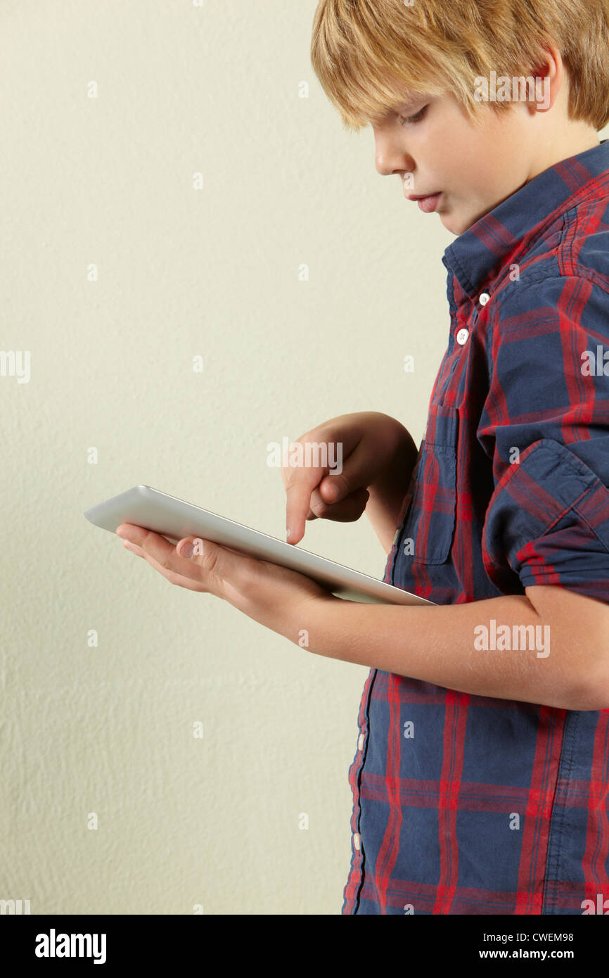 Data studio hi-res stock photography and images - Alamy