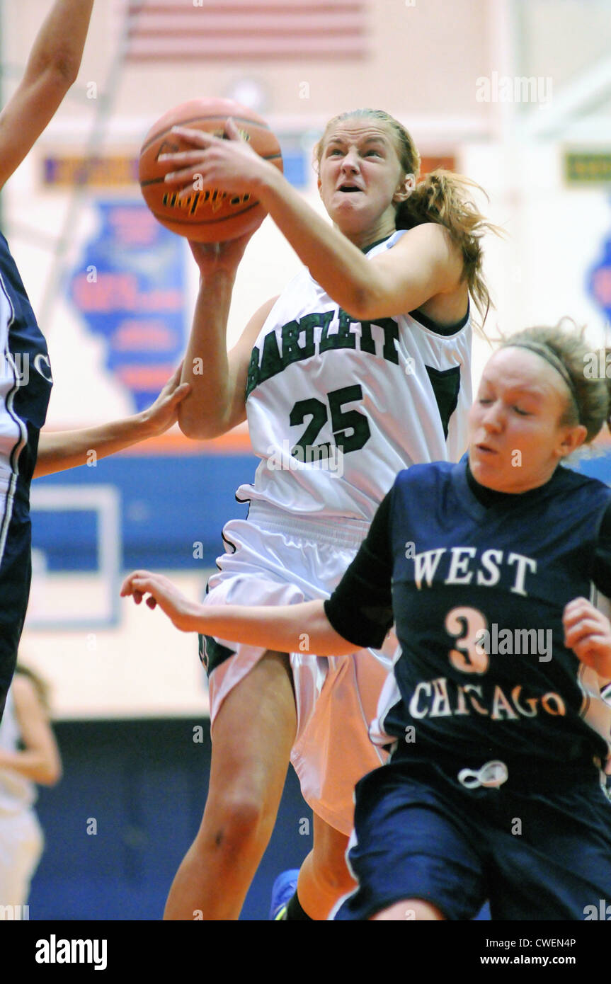 Women players basketball uniform hi-res stock photography and images ...