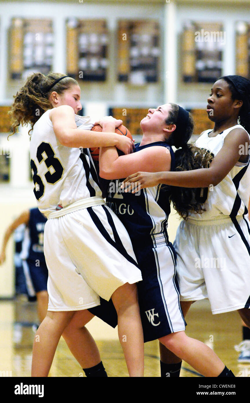 Girls teen compete game hi-res stock photography and images - Alamy