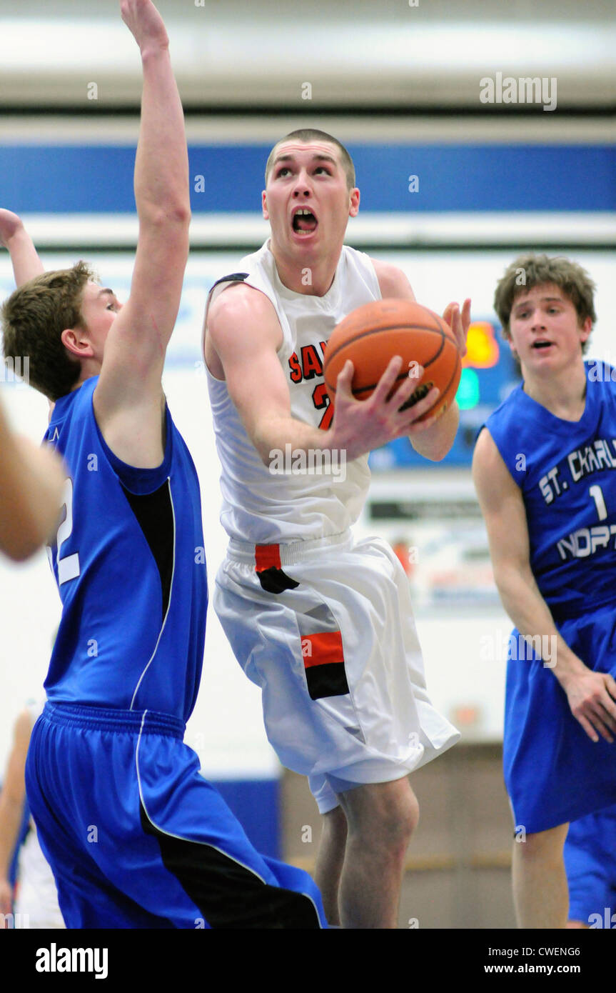 Teen athletes in gym hi-res stock photography and images - Alamy