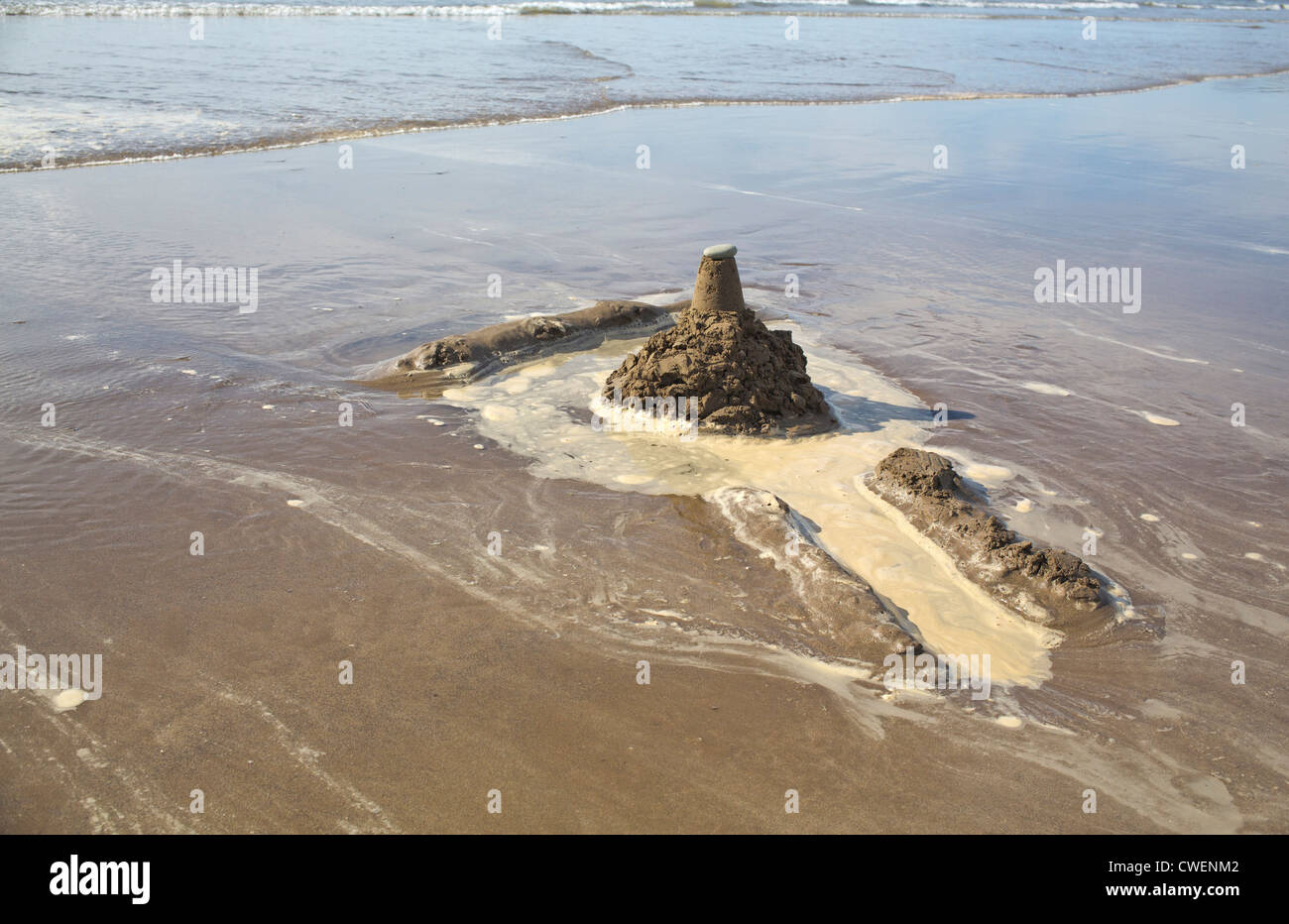 Castle moat bucket hi-res stock photography and images - Alamy
