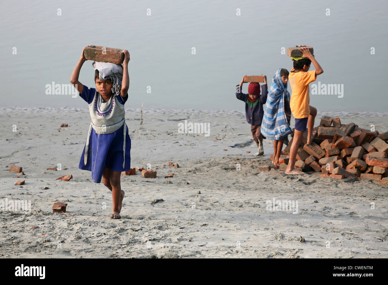 Child labor india hi-res stock photography and images - Alamy