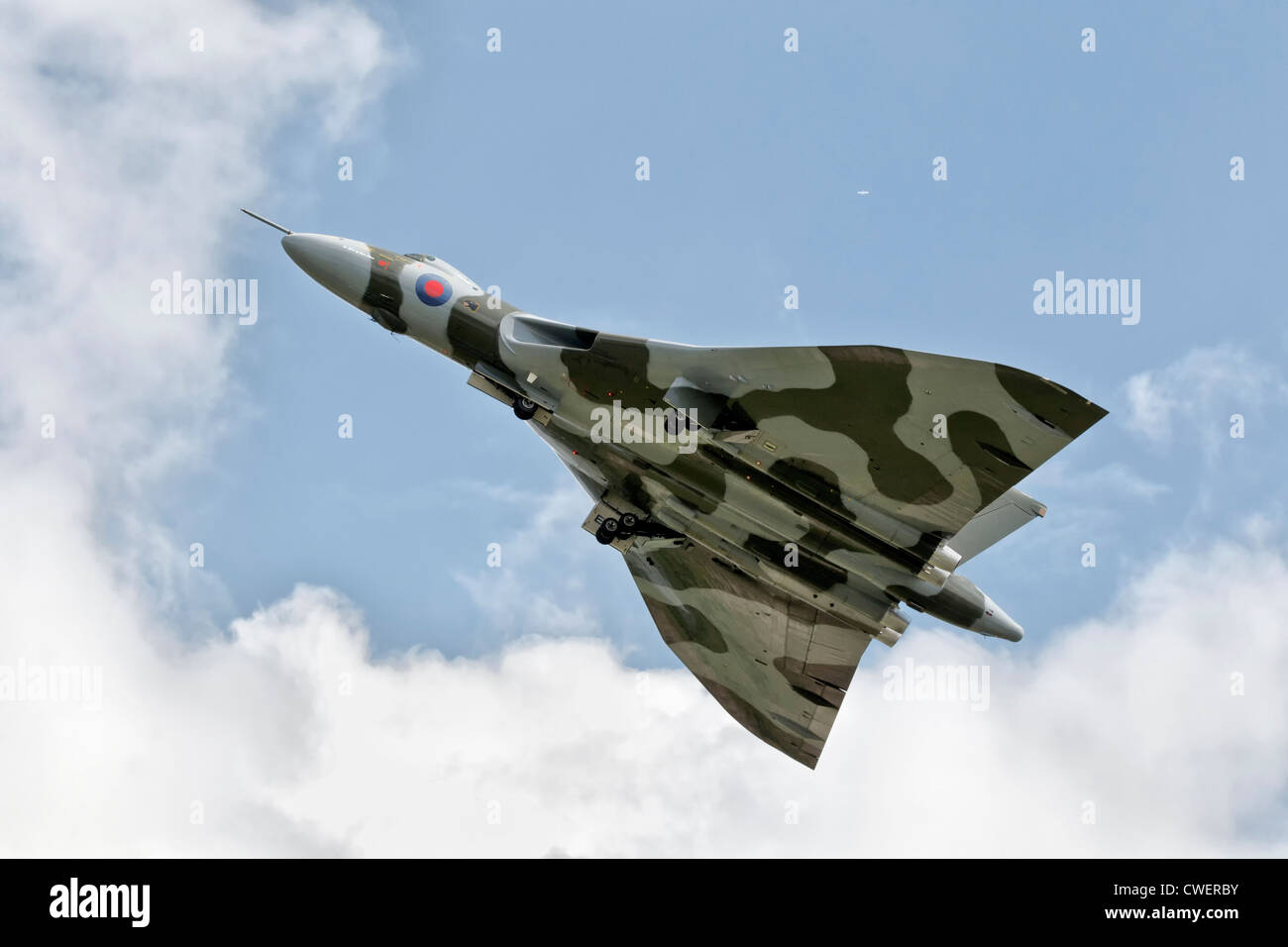 B2 avro vulcan hi-res stock photography and images - Alamy