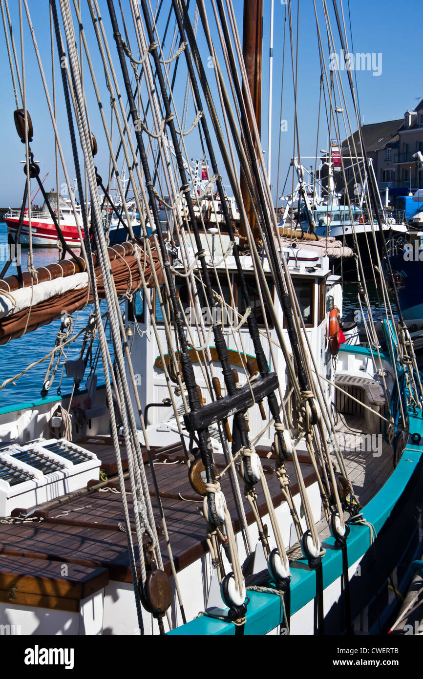 Deck and rigging Stock Photo - Alamy