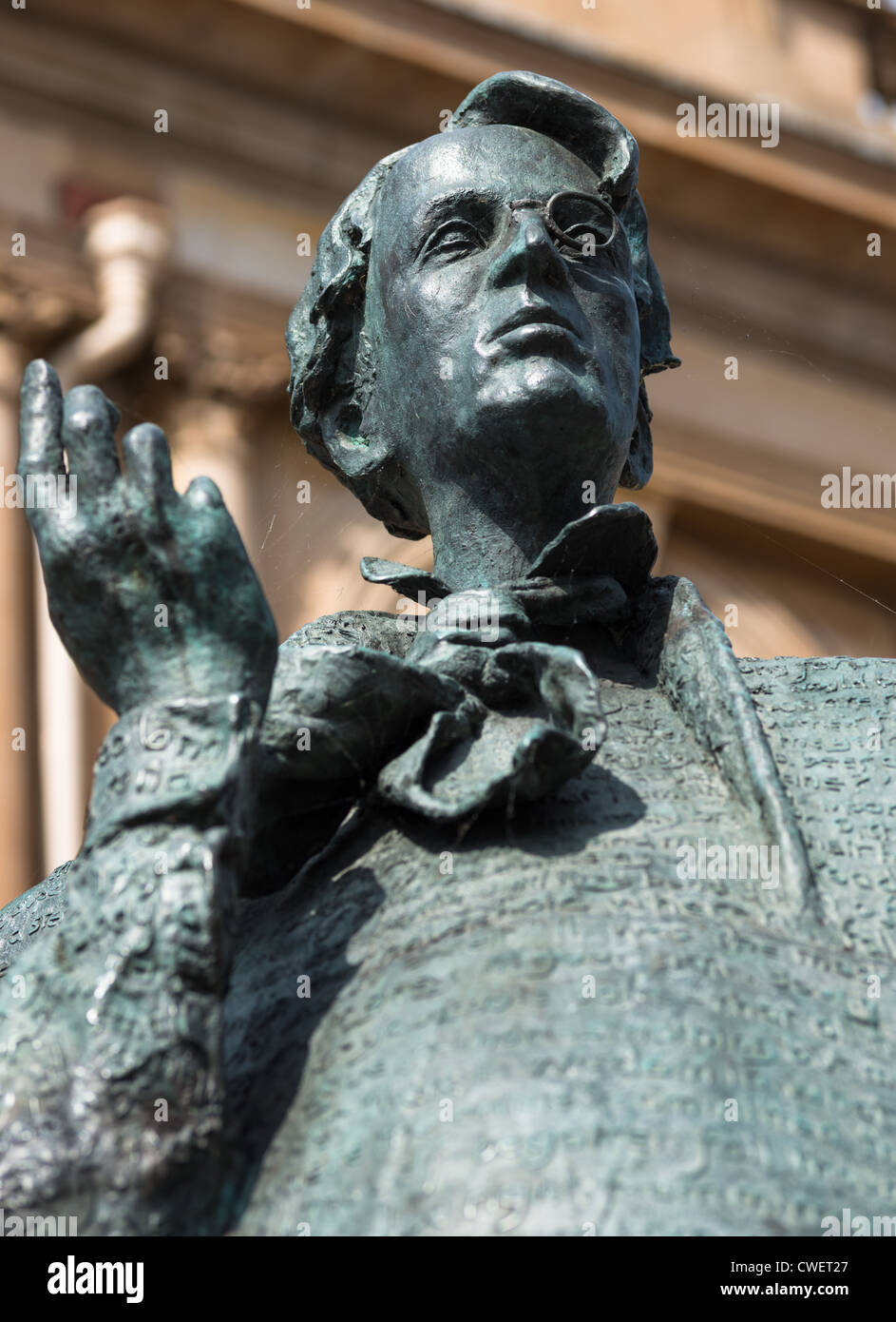 William butler yeats statue hi-res stock photography and images - Alamy