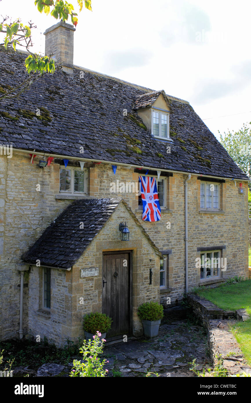 Stone house village hi-res stock photography and images - Alamy