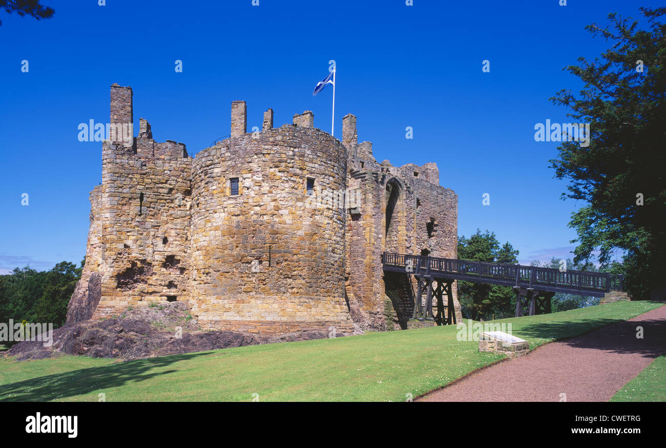 Dirleton castle hi-res stock photography and images - Alamy