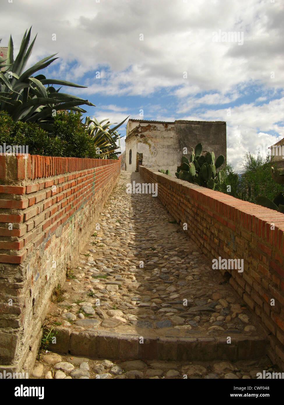 Cobblestone paths hi-res stock photography and images - Alamy