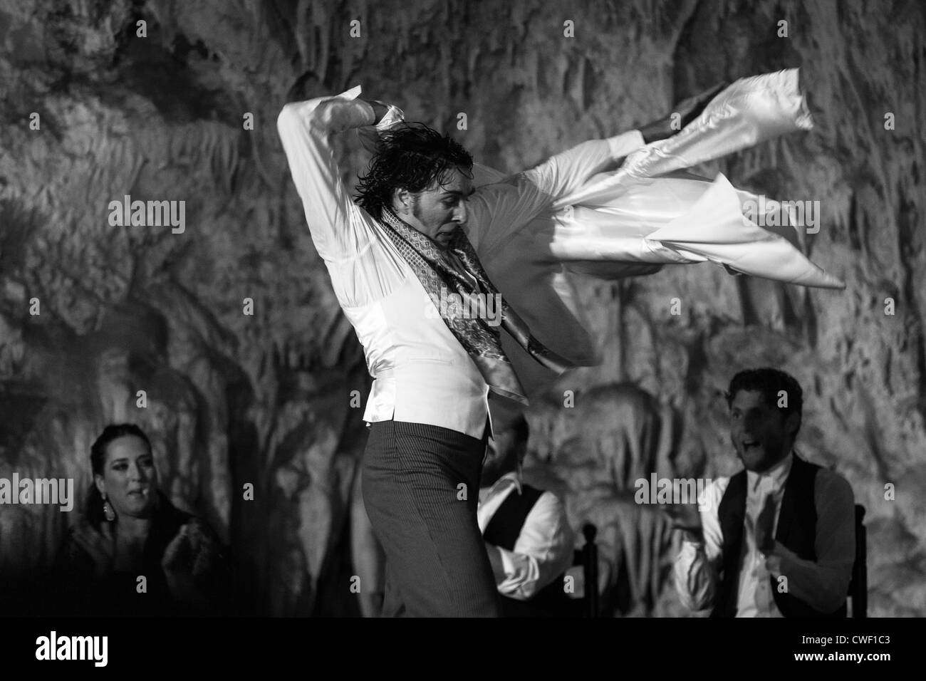 El pipa dancers hi-res stock photography and images - Alamy