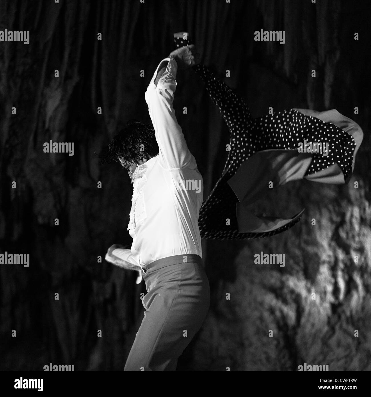 Flamenco dancers from the Antonio El Pipa dance collective put on a ...