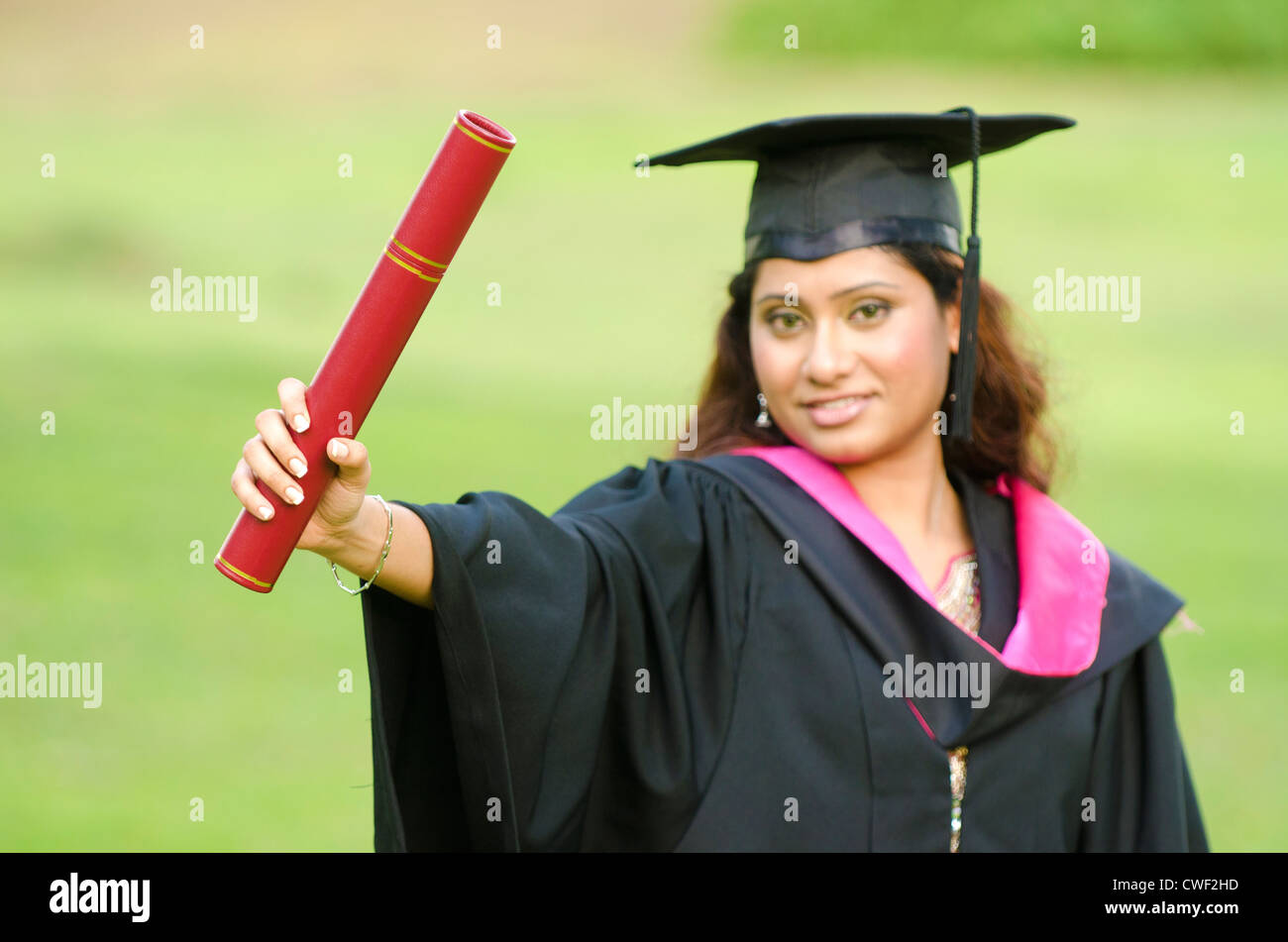 South asian girl hi-res stock photography and images - Alamy