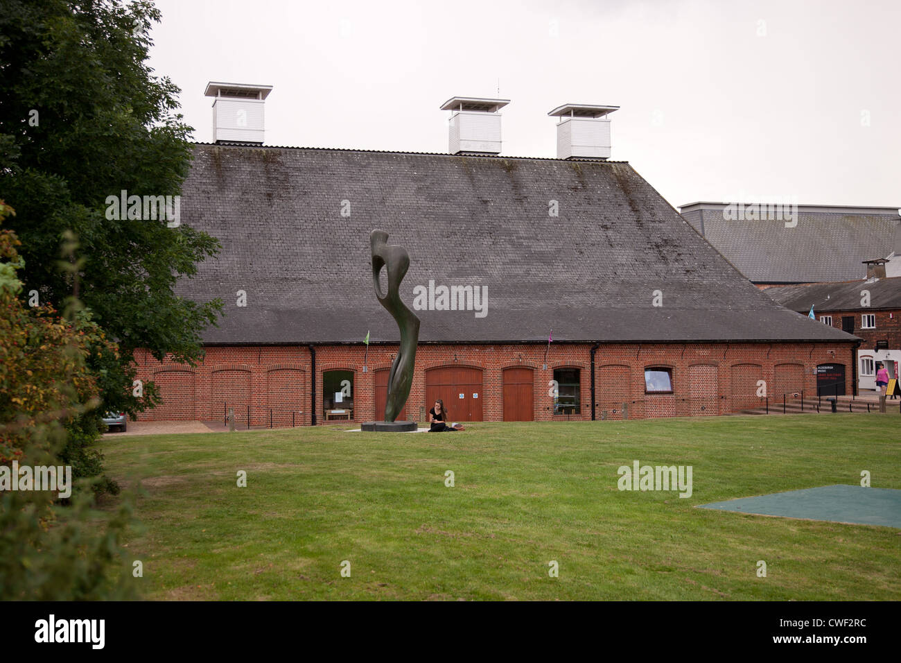 River barge on snape river hi-res stock photography and images - Alamy