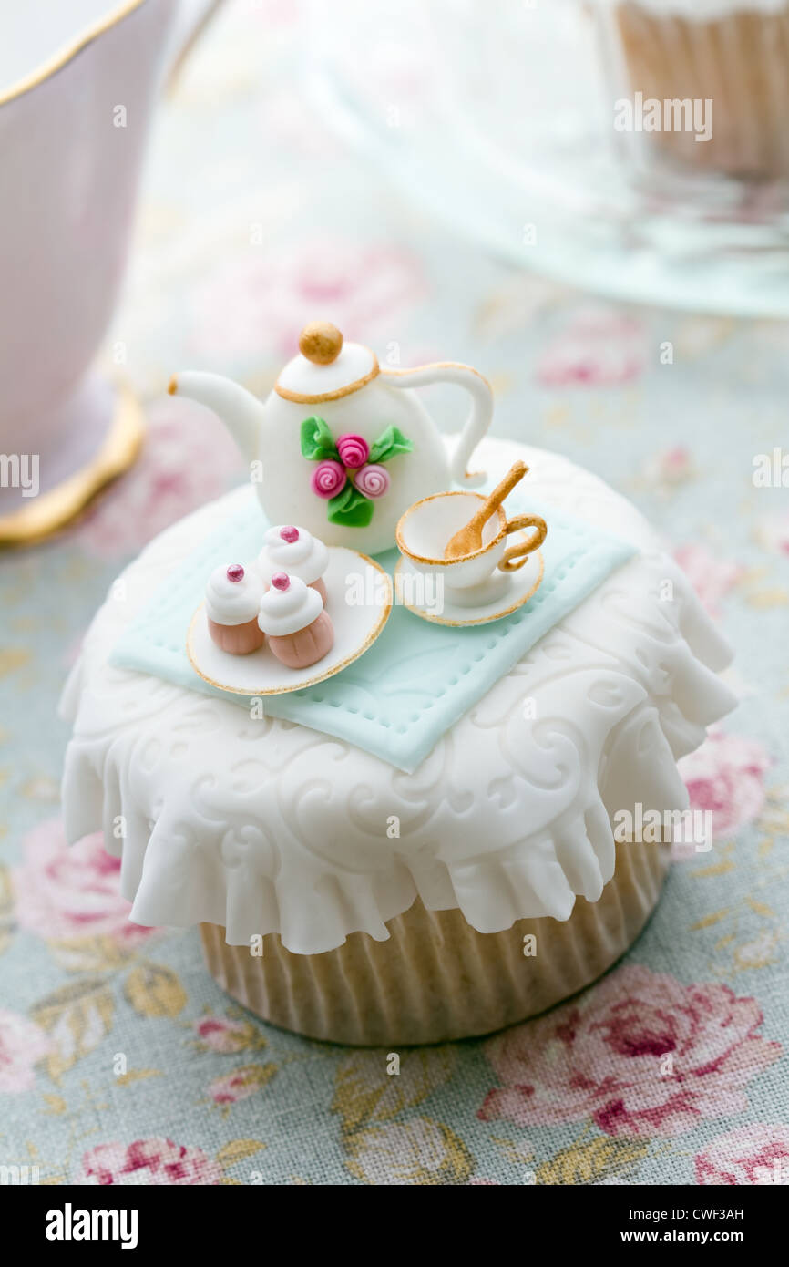 Tea party cupcake Stock Photo - Alamy