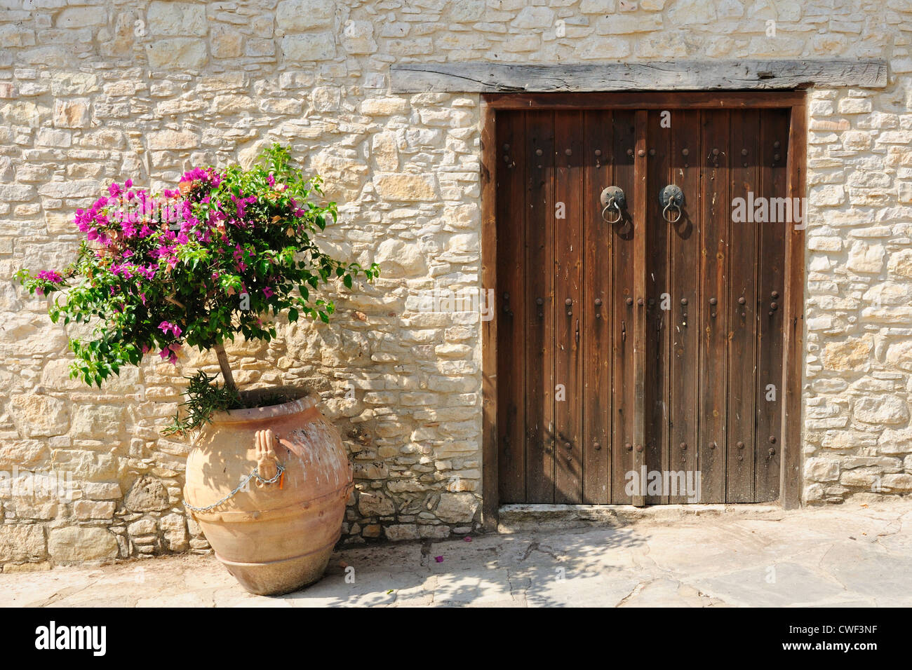 Cyprus pottery hi-res stock photography and images - Alamy