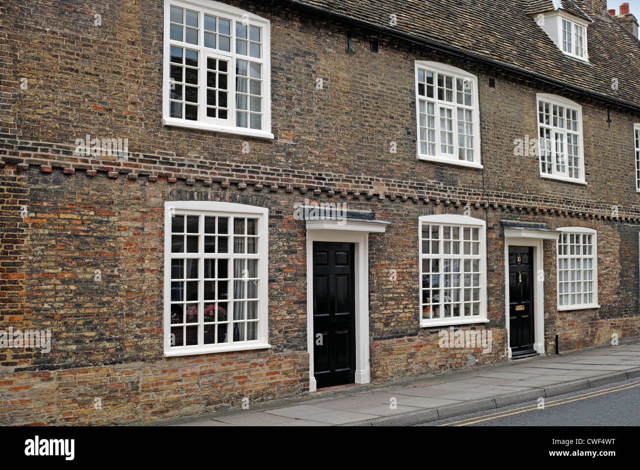 Old terraced houses hi-res stock photography and images - Alamy