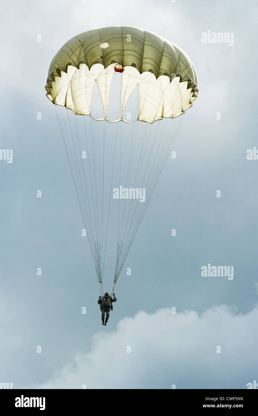 parashutist with the cloudy sky background Stock Photo - Alamy