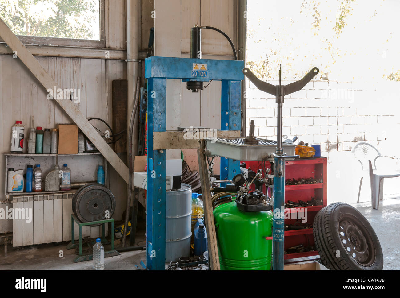 Car service inside Stock Photo - Alamy