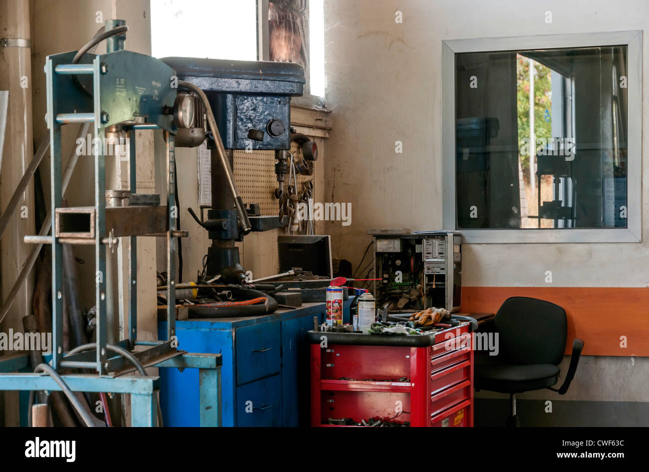 Car service inside Stock Photo - Alamy