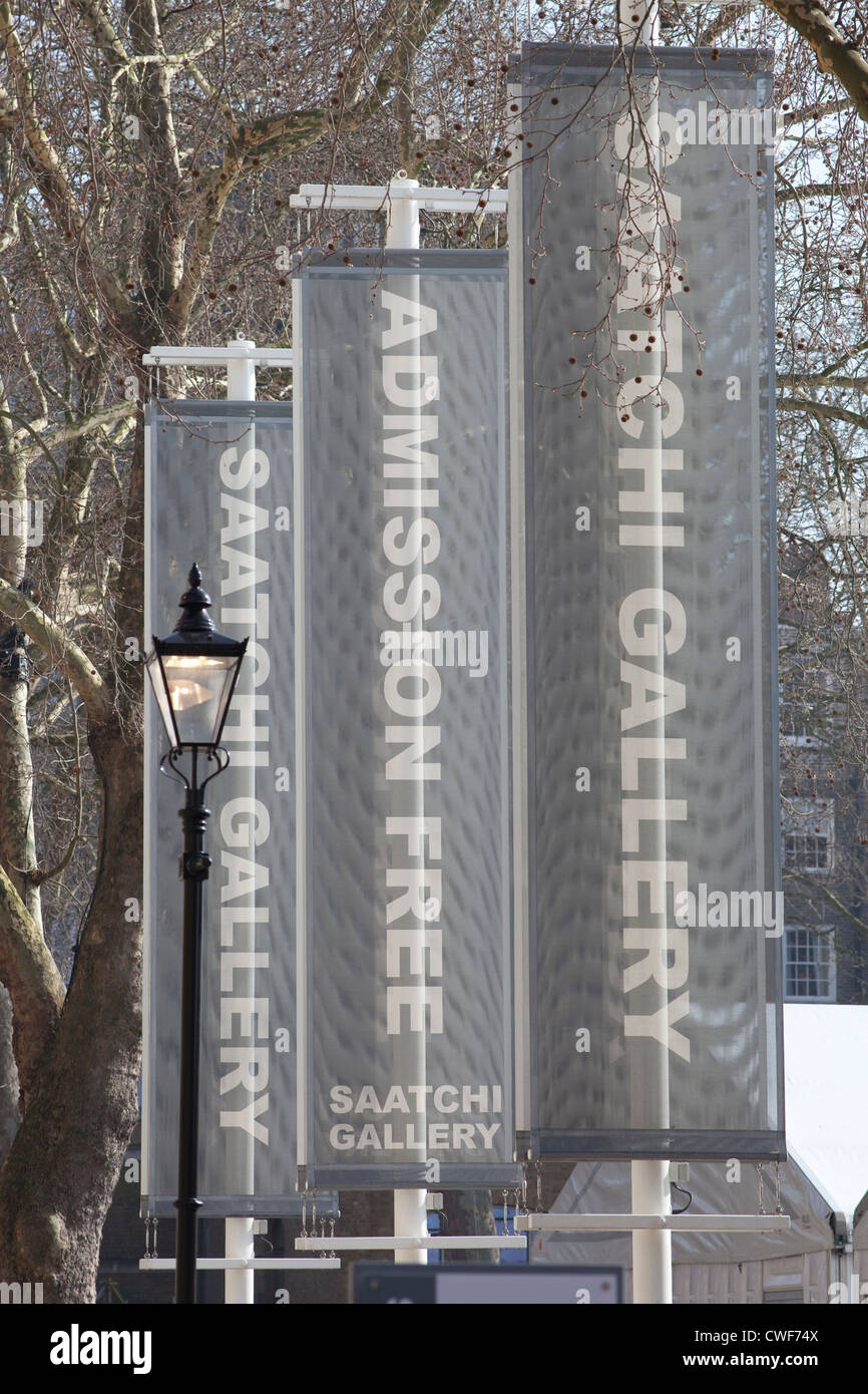 Saatchi gallery london hi-res stock photography and images - Alamy