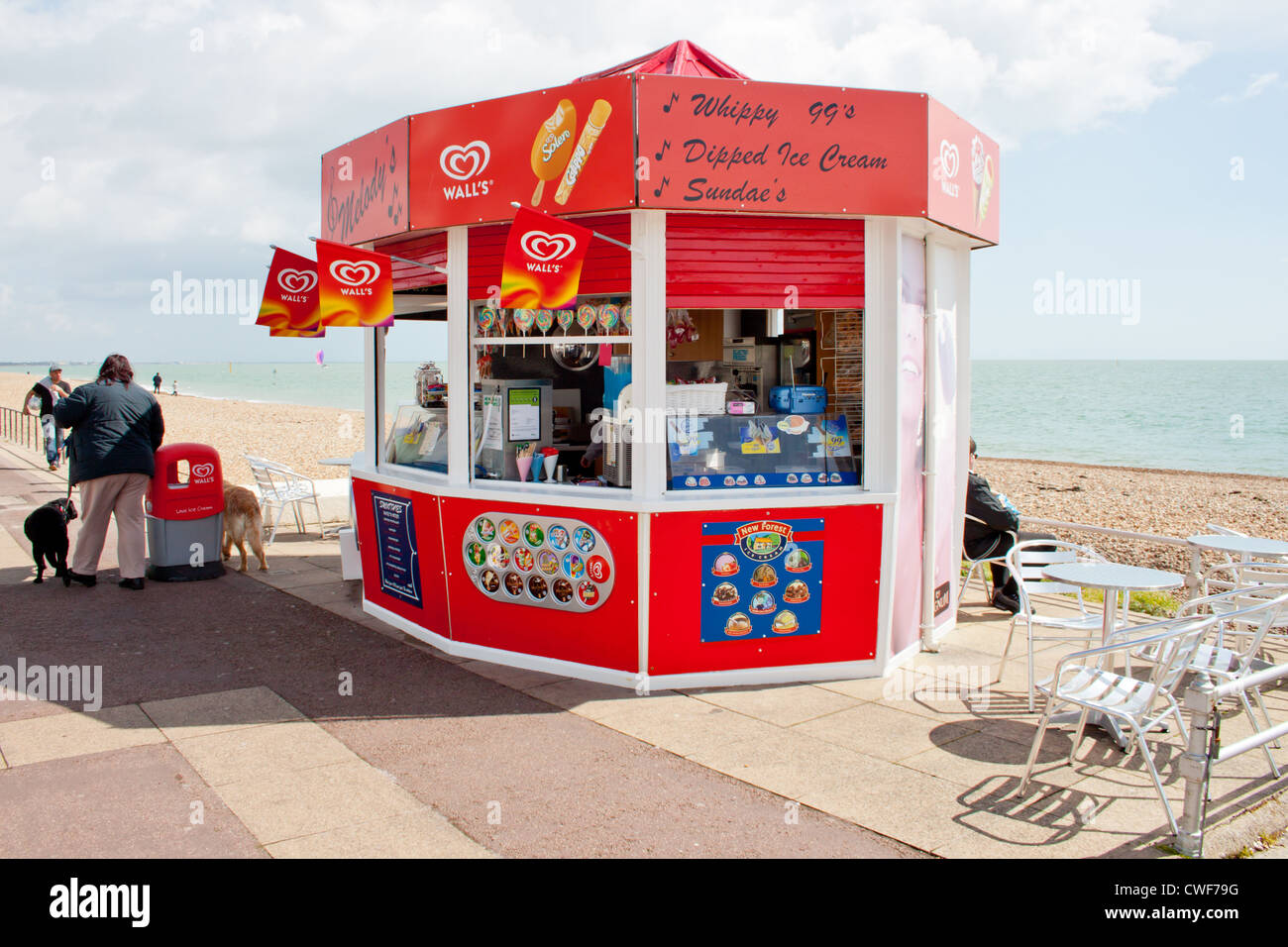 Ice cream with flake beach High Resolution Stock Photography and Images ...