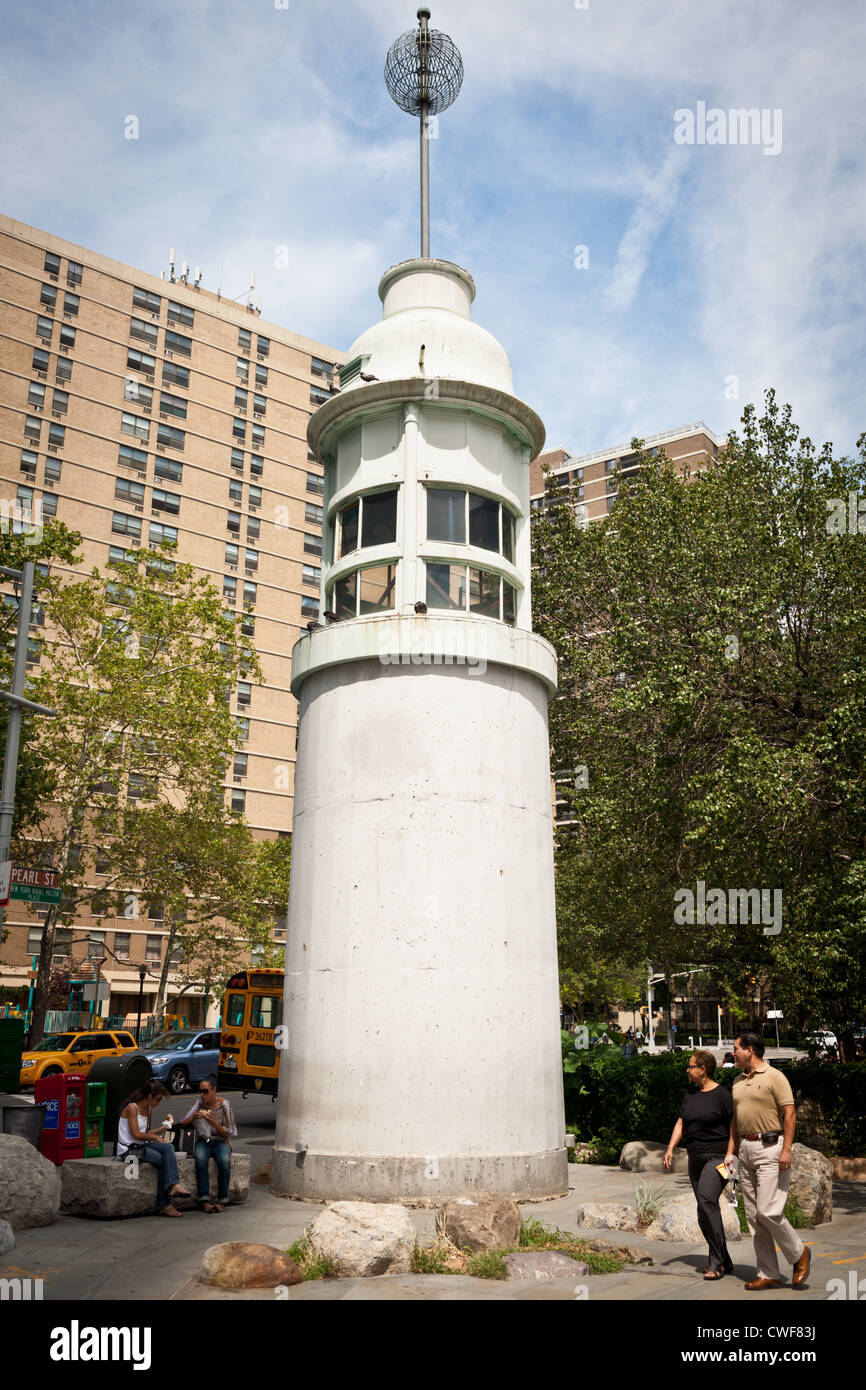 Titanic memorial hi-res stock photography and images - Alamy