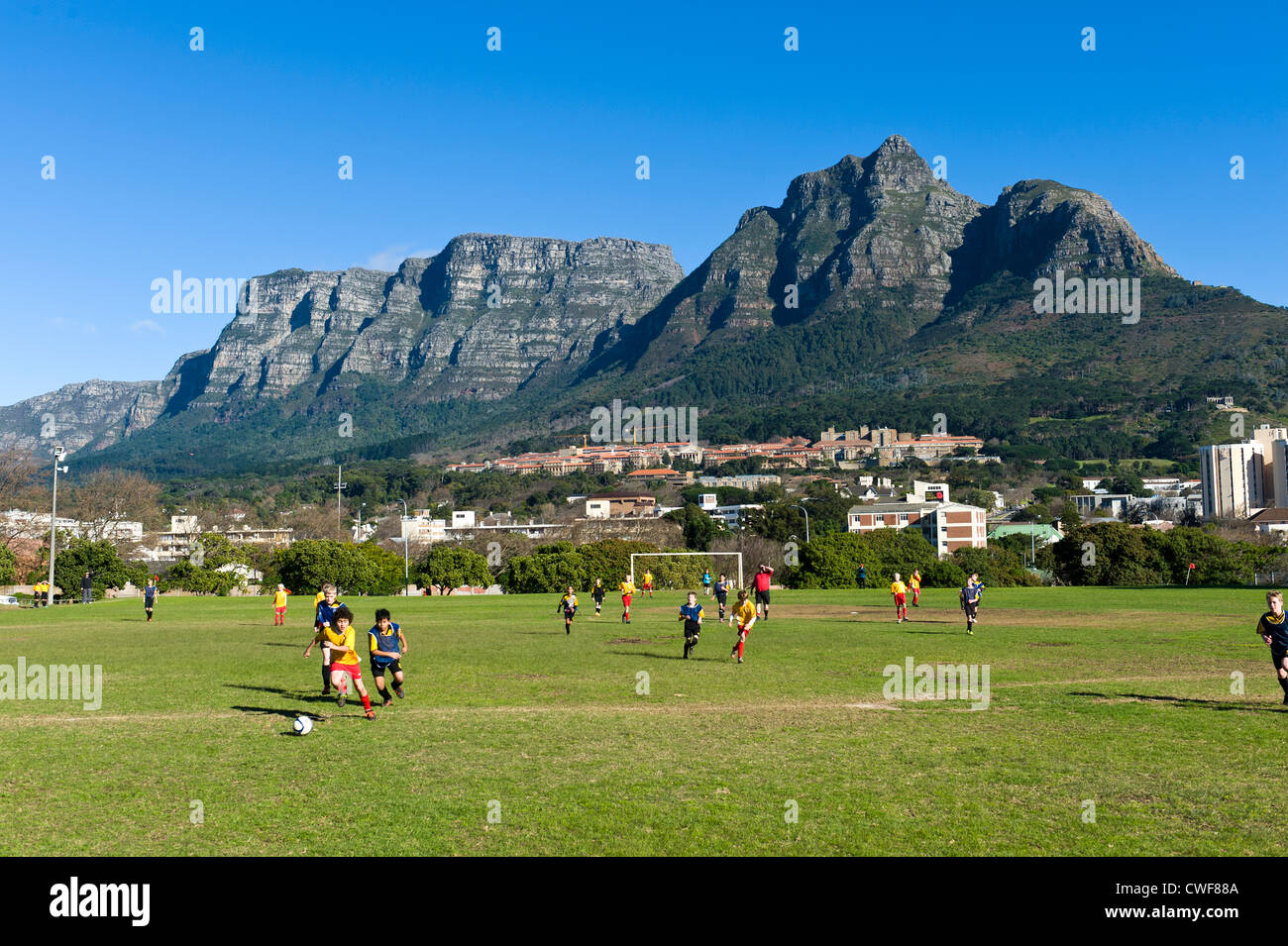 Football league table hi-res stock photography and images - Alamy