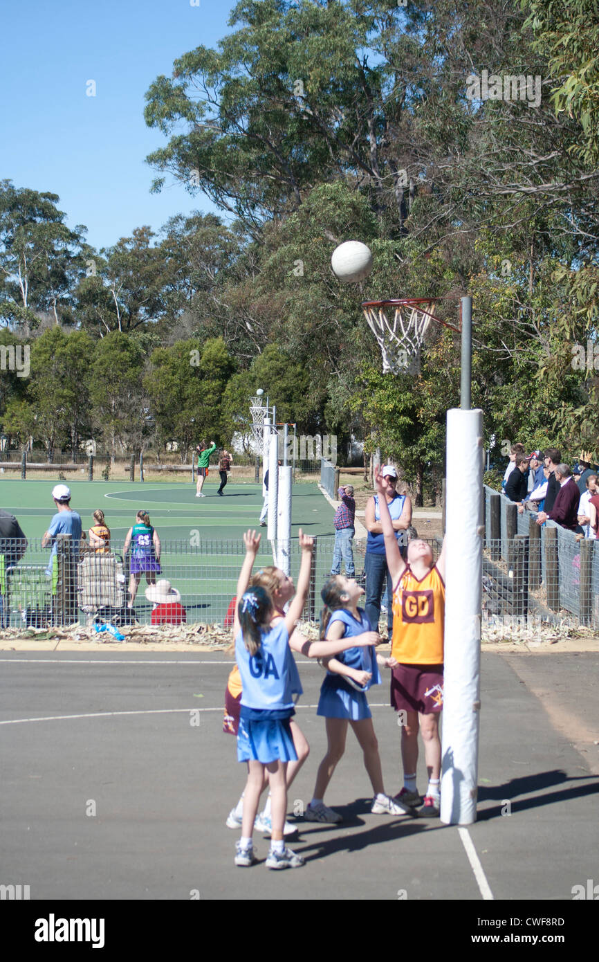 Girls playing netball at Lapstone in the Blue Mountains Stock Photo - Alamy
